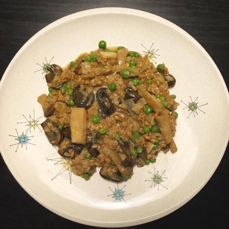 Farrotto Recipe With Mushroom, Peas and Spring Onions